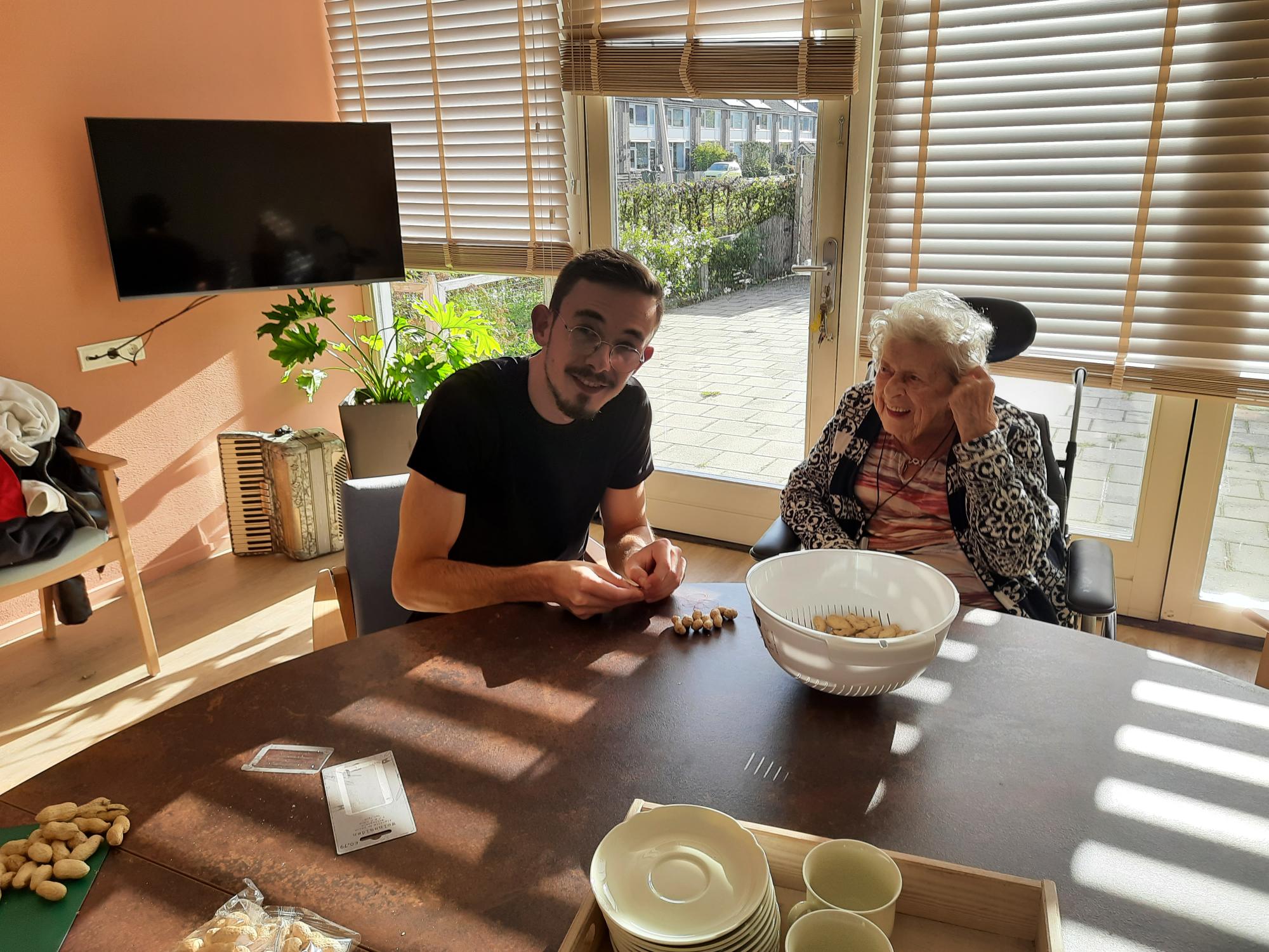 De Honinghoeve opent dagbesteding voor ouderen uit de wijk - De Waalboog